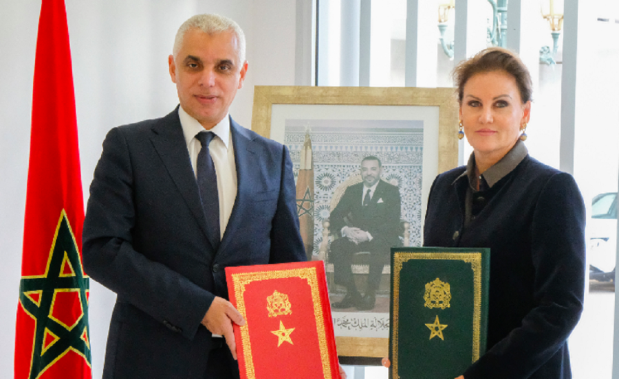 Protection de l'enfance : la princesse Lalla Zineb signe une convention ...